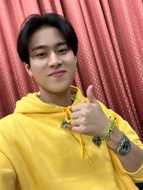 Ip 🍀 On Twitter Rt Bpm Lmj [ 이무진] 📸 2022 23 이무진 전국투어 [별책부록] 부산 첫 번째 공연 완료⭐️ 오늘의 별책부록도 재미있게