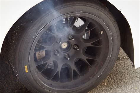 Бережем тормоза: что влияет на срок службы тормозных дисков?