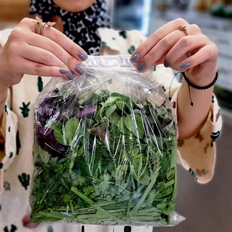 بسته سبزی خوردن پاک شده خانه سبزی ژیکبان