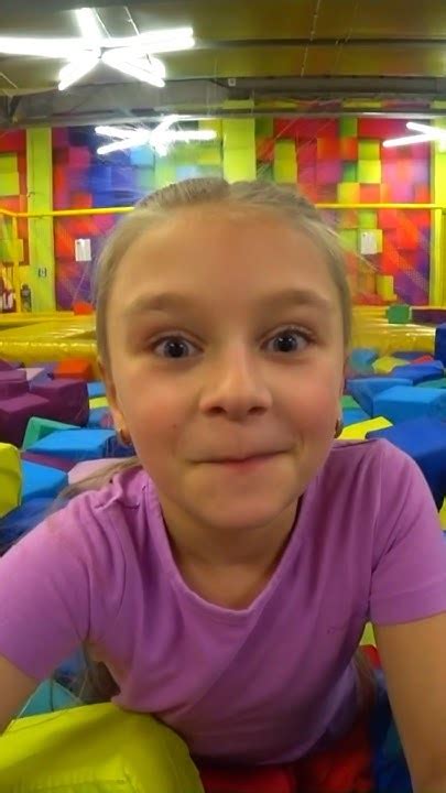 Ярослава и Яркие Горки 🎠 Детский Центр🤗 видеодлядетей детскийвлог