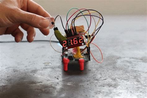 Simple Arduino Based Thermometer • Tech Projects