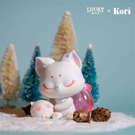 블라인드 박스 완구 오리지널 애니메이션 코리 리틀 폭스 야광 추측 가방 액션 피규어 카와이 서프라이즈 박스 모델 인형 선물 컬렉션 Aliexpress