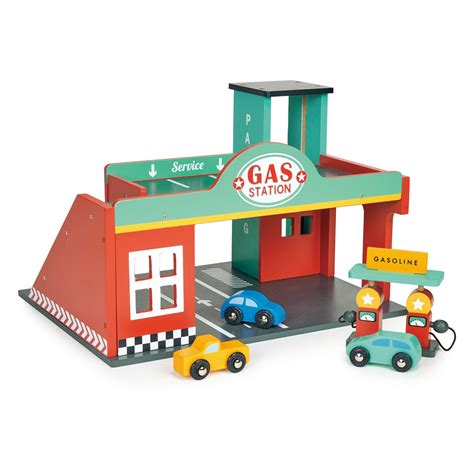 Wooden Toy Gas Station With Lift 3 Mentari