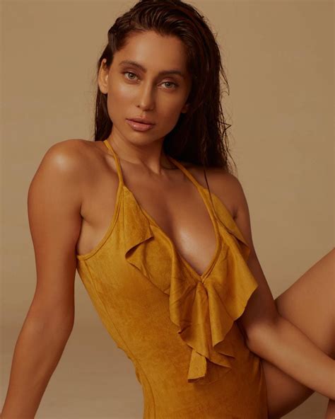 Anusha Dandekar Rbeautifulindianwomen