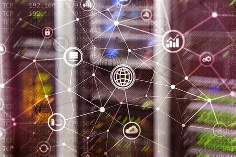Ict 정보 및 통신 기술 및 Iot 사물 인터넷 개념 서버실 배경에 아이콘이 있는 다이어그램 프리미엄 사진
