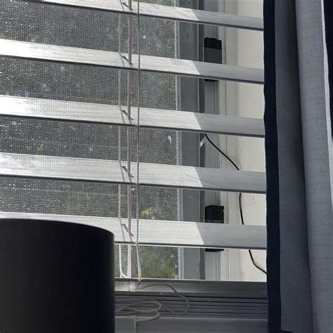 nokia 5g21 with extended internal antennas aimed at a preferred tower
