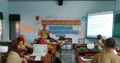 Menentukan Inti Kalimat / 18+ Contoh Soal Bahasa Indonesia Tentang Menentukan Inti ... - Apakah ...