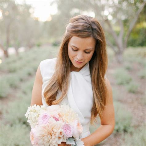 Best Wedding Hair Tips For Wearing Straight Styles