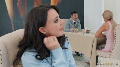 Wild Brunette Bitch Whitney Wright Shagging Her Babefriend In The Restaurant 13 Photos