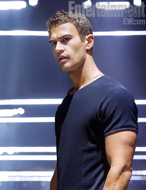 New Divergent Movie Photo Shows Theo James As Four