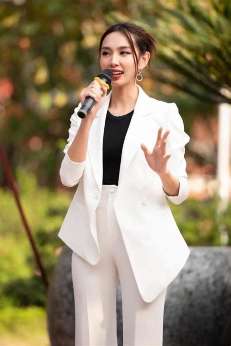 Hoa Hậu Thùy Tiên Bất Ngờ Chia Sẻ Quan điểm Về Vụ Tiktoker Nờ Ô Nô Miệt