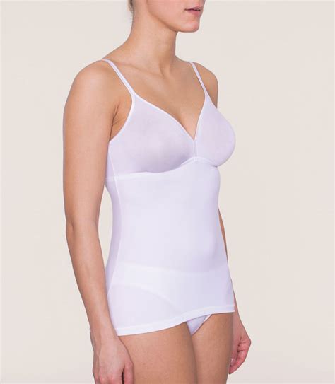 Распродажа Майка корректирующая Triumph Be Pure BV белый сток Купить