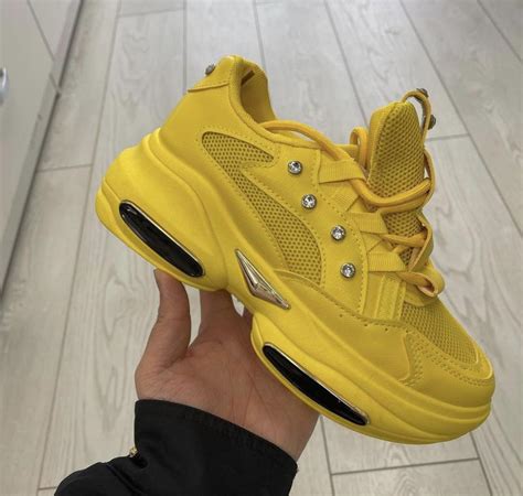 Кросівки — ціна 899 грн у каталозі Кросівки Купити жіночі речі за доступною ціною на Шафі