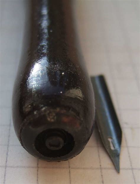 Перова ручка тримач пера для каліграфії з новими перами № 11 і № 23 80 грн Товари для