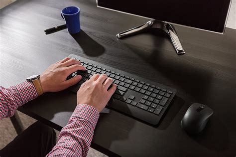 Microsoft 900 Wireless Desktop Keyboard Mouse Combo Pt3 00027