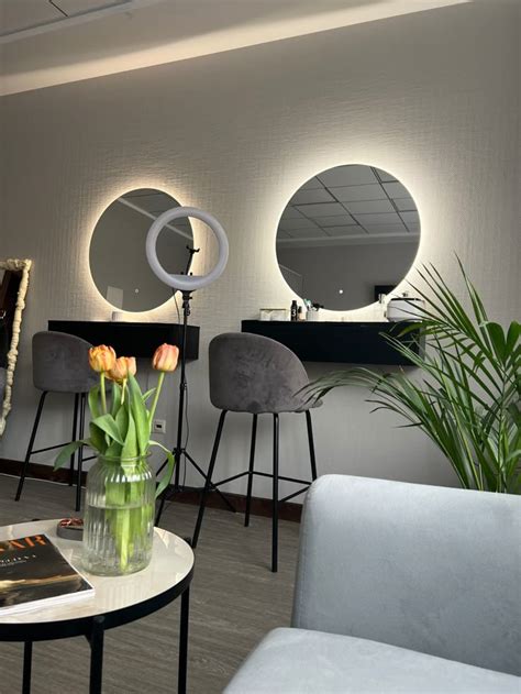 место бровиста Декор салона Интерьер студии Декор маникюрного салона