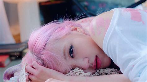 Visualizing Kernels And Feature Maps In Deep Learning Model Cnn By