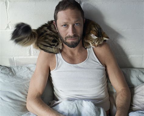Ebon Moss Bachrach Brings Sarah Paulson Into The Kitchen Of The Bear