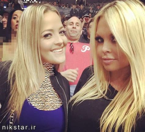 معرفی کامل و تصاویر خاله الکسیس تگزاس و شوهر با غیرتش مجله اینترنتی