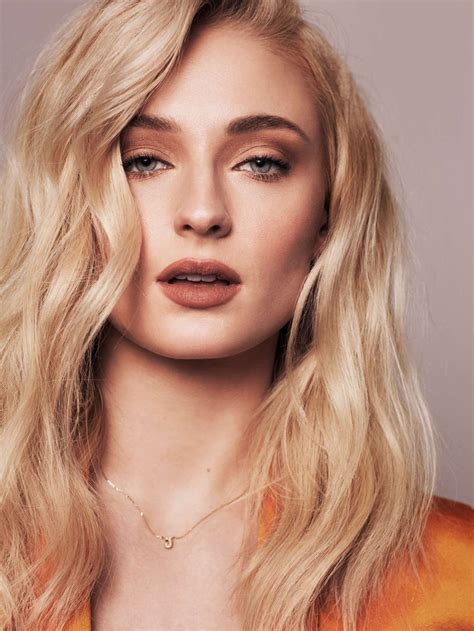 Sophie Turner Beautiful Hot Celebs Home