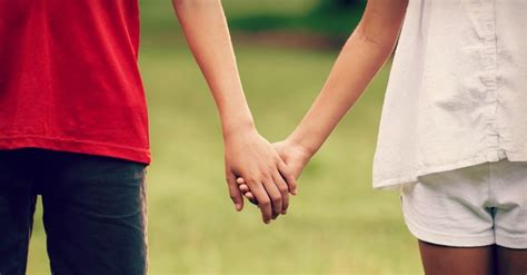 How Moms Can Tackle THE SEX TALK With Teen And Tween Babes