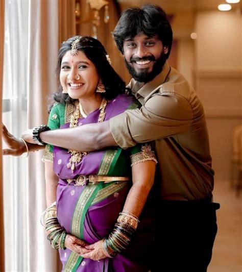 தாய் மாமான்னா இப்படி இருக்கணும் மார்புக்கு கீழே மருமகளின் பெயரை