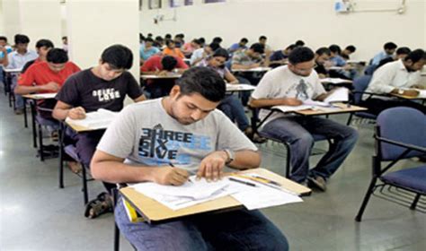 IAS बनन क लए आपक दन हत ह इतन पपर जनए India TV Hindi