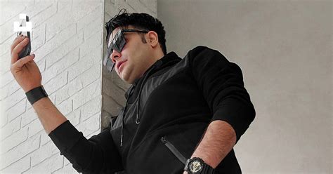 검은 옷을 입은 사람 사진 Unsplash의 무료 사진 이미지