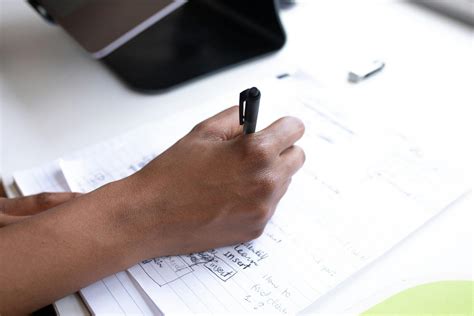 13 Things You Should Never Keep In Your Wallet Craft Your Happy Place