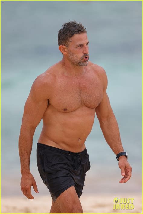 Australias First Bachelor Tim Robards Looks So Fit At 40 See New Shirtless Photos Photo