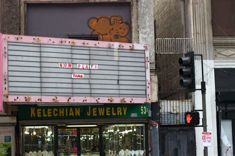 무료 이미지 도로 거리 레스토랑 시티 광고하는 도심 간판 인테리어 디자인 도시 지역 창 덮개 디스플레이 장치 4702x3133 202025