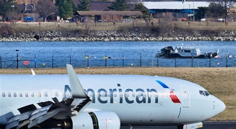 Everyone Is Heartbroken As Details On Pilots Flying American Airlines