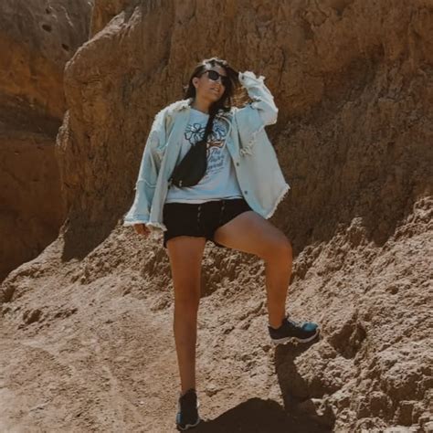 Rebeca Ruiz Reberuiz On Threads