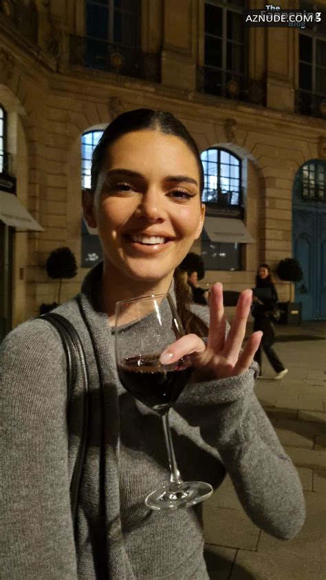 Kendall Jenner Sexy Shows Off Her Stunning Figure And Hot Nipples In