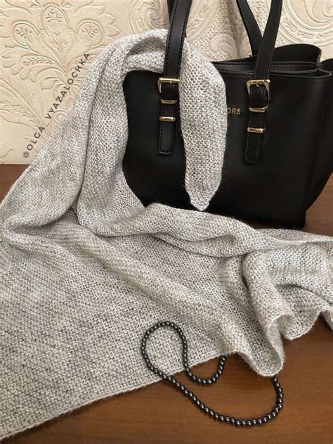 Бактус вязаный Снежная королева ручная работа в интернет магазине на Ярмарке Мастеров Шали