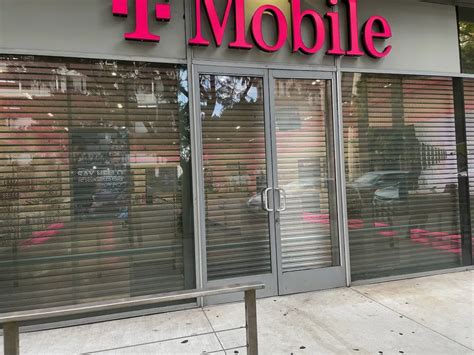 T Mobile Wilshire Blvd And Vermont Los Angeles Ca
