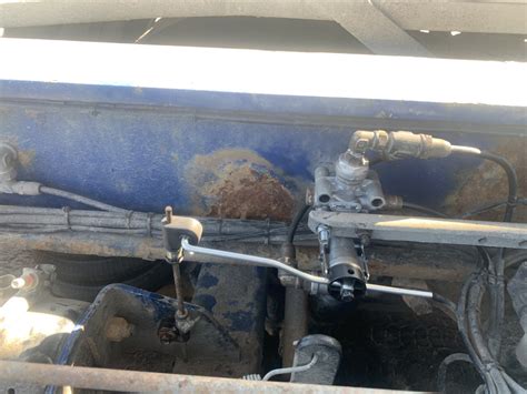 Кран уровня пола прицепа, трос кпп, шинка — Volvo fm9, 9 л, 2006 года ...