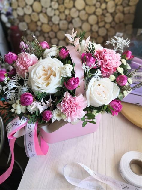 Цветочная композиция в сумочке (@GreenLove_davlekanovo) Plants, Flowers ...