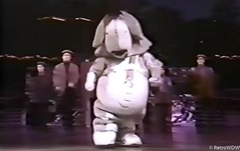 Video What Happens When You Mix Eeyore And Michael Jackson This