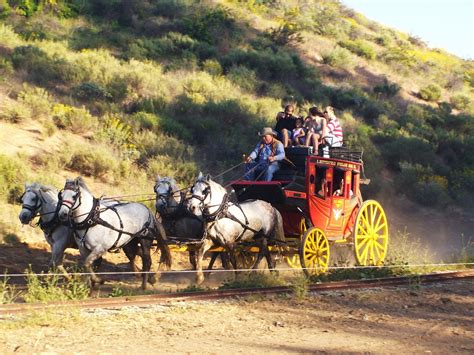 60 Free Stagecoach And Carriage Images Pixabay