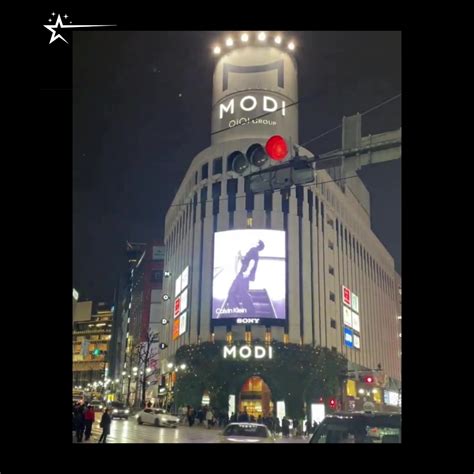 تبلیغات برند کالوین کلین، با جونگکوک در ژاپن شیبویا و در عکس ویسگون