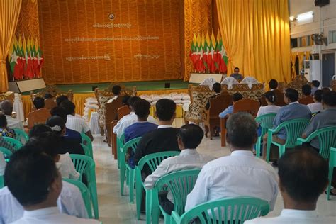 ကော့သောင်းမြို့တွင် တနင်္သာရီတိုင်းဒေသကြီးအစိုးရအဖွဲ့မှ ဆလုံတိုင်းရင်းသားများအား ဆီနှင့်ဆန်များ