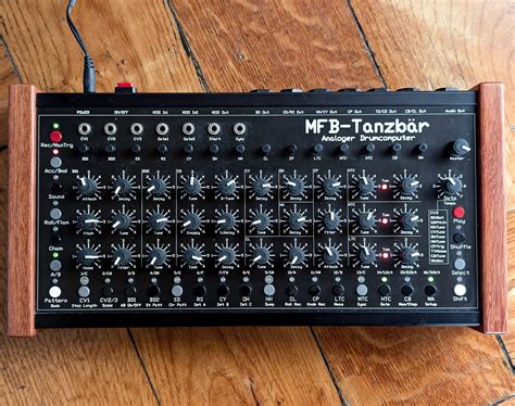 MATRIXSYNTH MFB Tanzbär Analoger Drumcomputer First version
