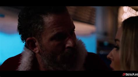 A Christmas Miracle Santa Dennis Defends Ex S Home From Burglars