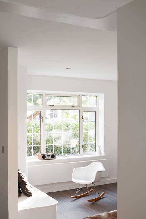 Blackened Timber Extension By Scenario Architecture Features A High Walkway For Cats Decor10 Blog