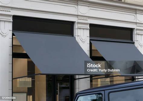 빈 상점 간판 간판 디자인 모형 고립 된 명확한 최소한의 상점 템플릿 거리 매달려 벽 간판 로고 프리젠 테이션 금속 카페 레스토랑 바 플라스틱 배지 검은 흰색 둥근 사각형