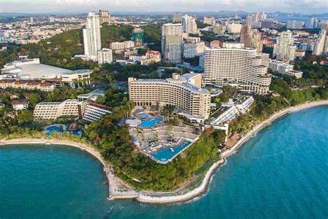 Pattaya Beach Lively Urban Beach With Water Sports And Resorts