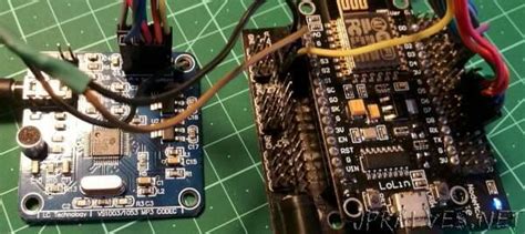 make an amazing 6 digital radio with an old esp8266 and a vs1053 decoder