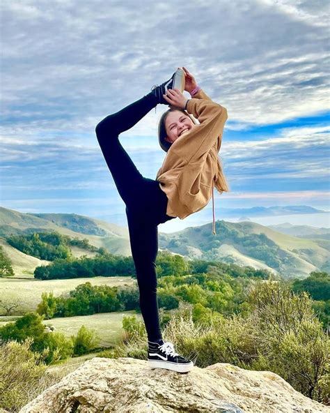 Salish Matter Yoga Pose Yoga Poses Matter Videos Pretty Celebrities
