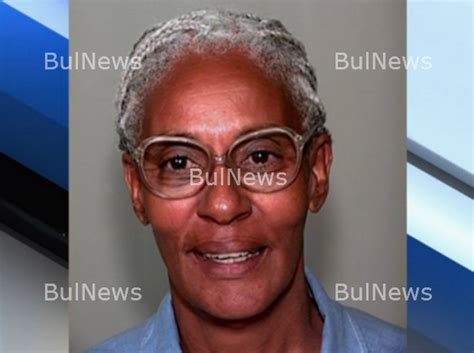 Задържаха баба с кокаин за 500 000 долара